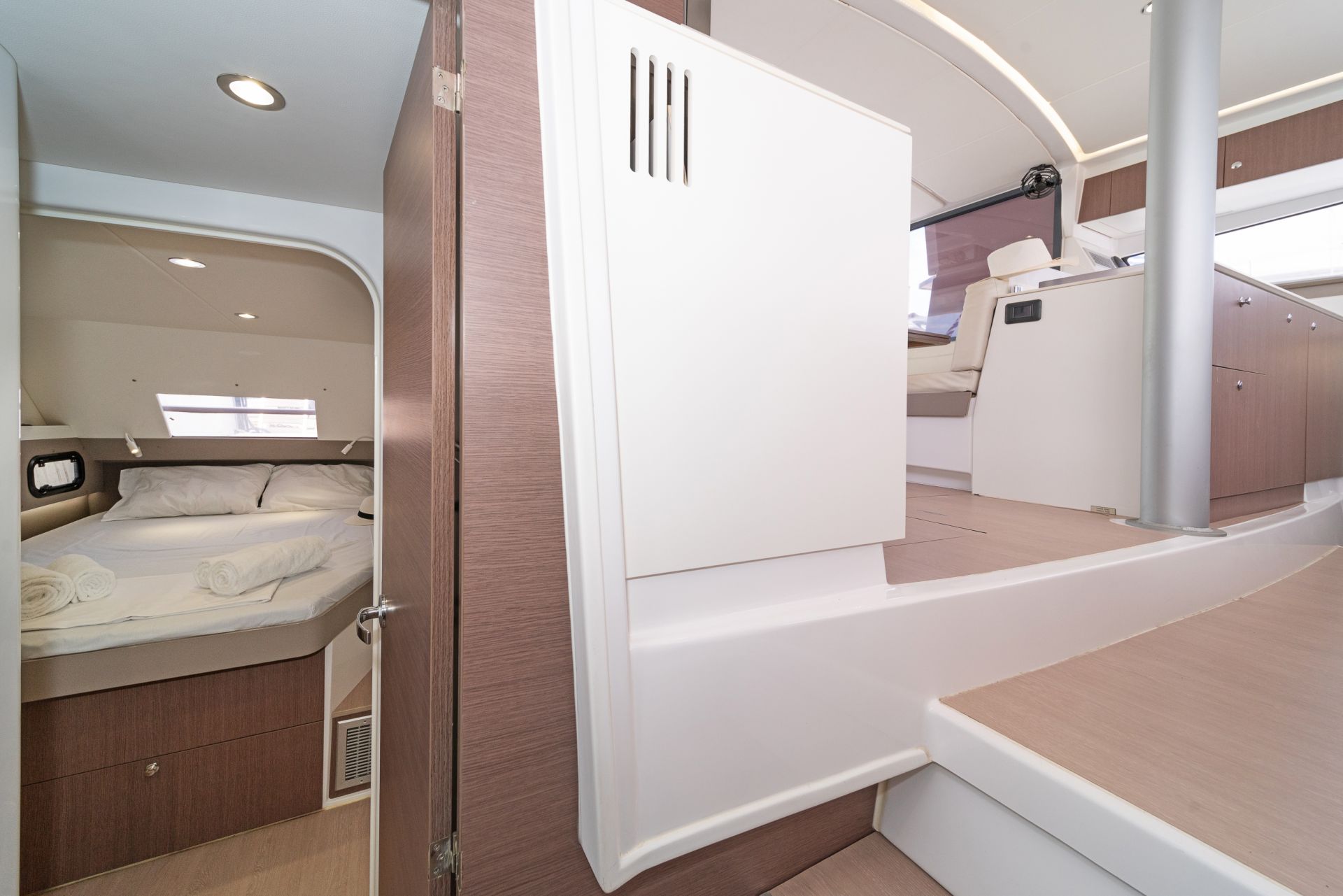 Bali 4.3 | Istion Yachting Greece