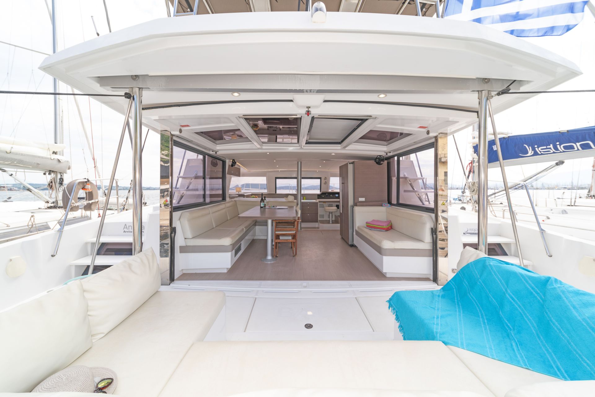 Bali 4.3 | Istion Yachting Greece