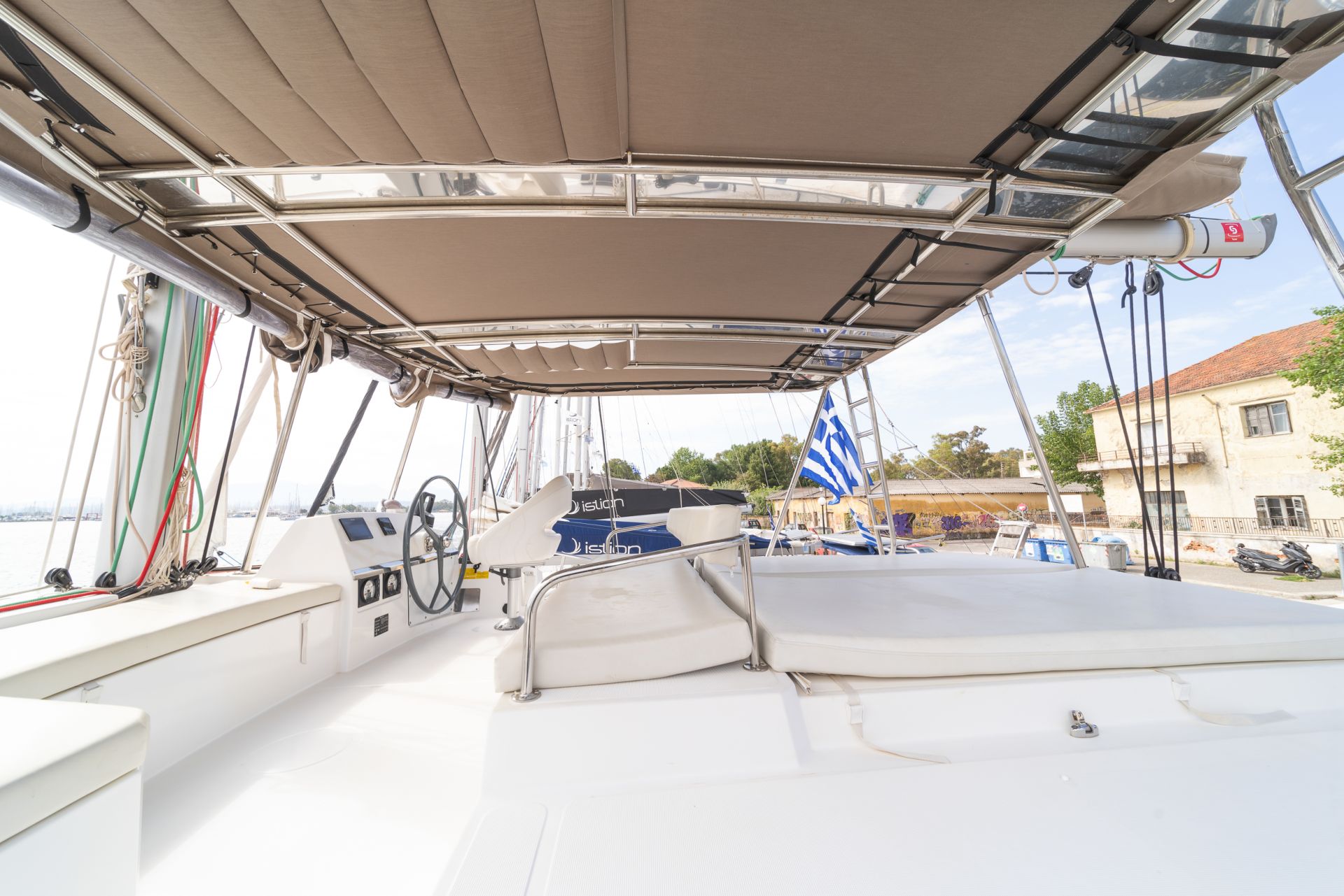 Bali 4.3 | Istion Yachting Greece