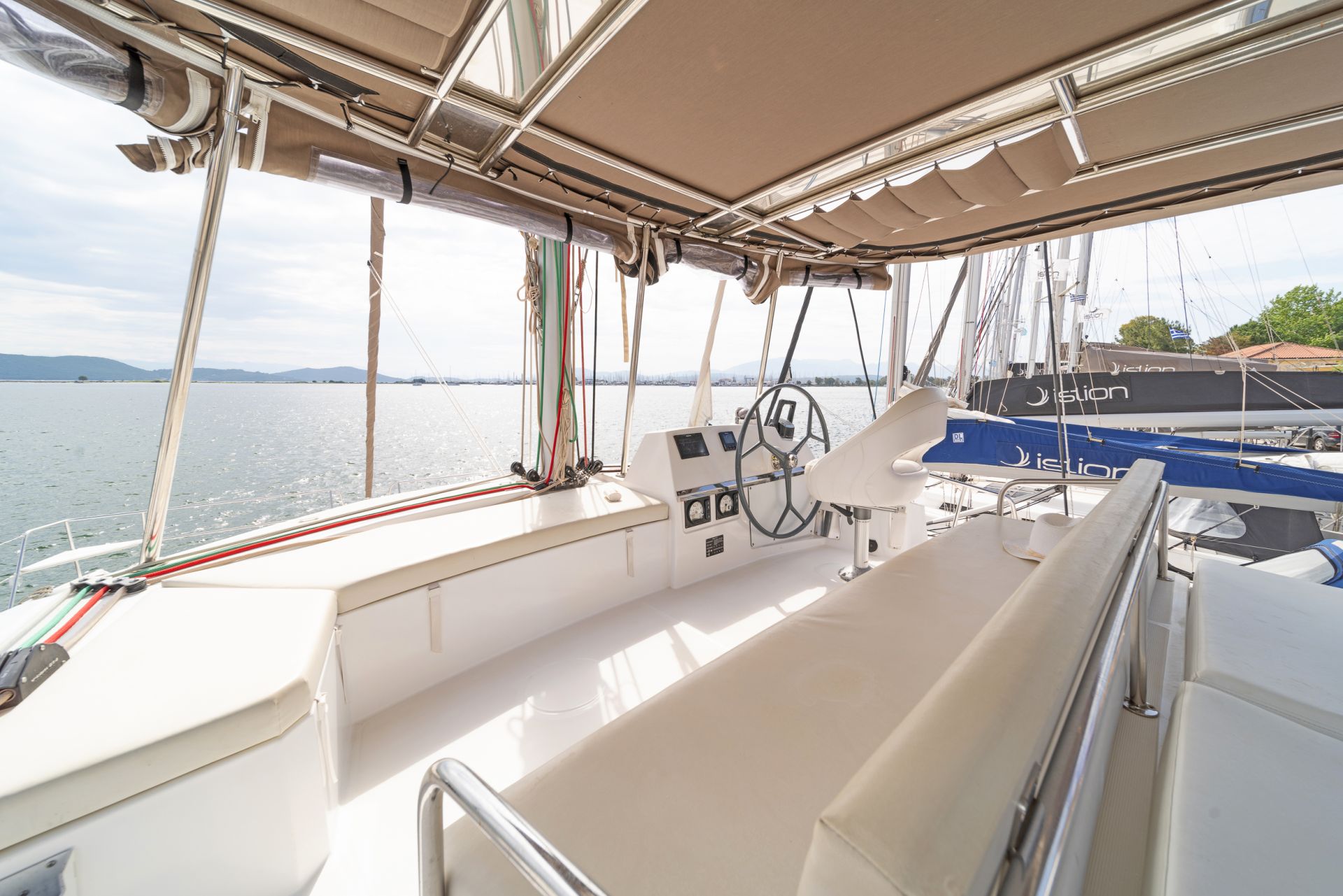 Bali 4.3 | Istion Yachting Greece