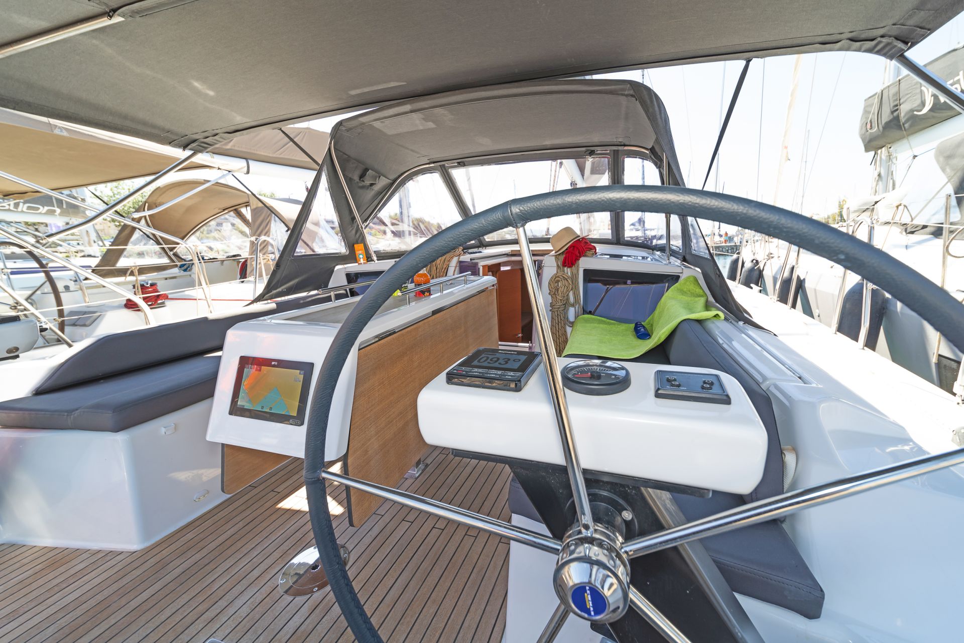 Dufour 390 | Istion Yachting Greece