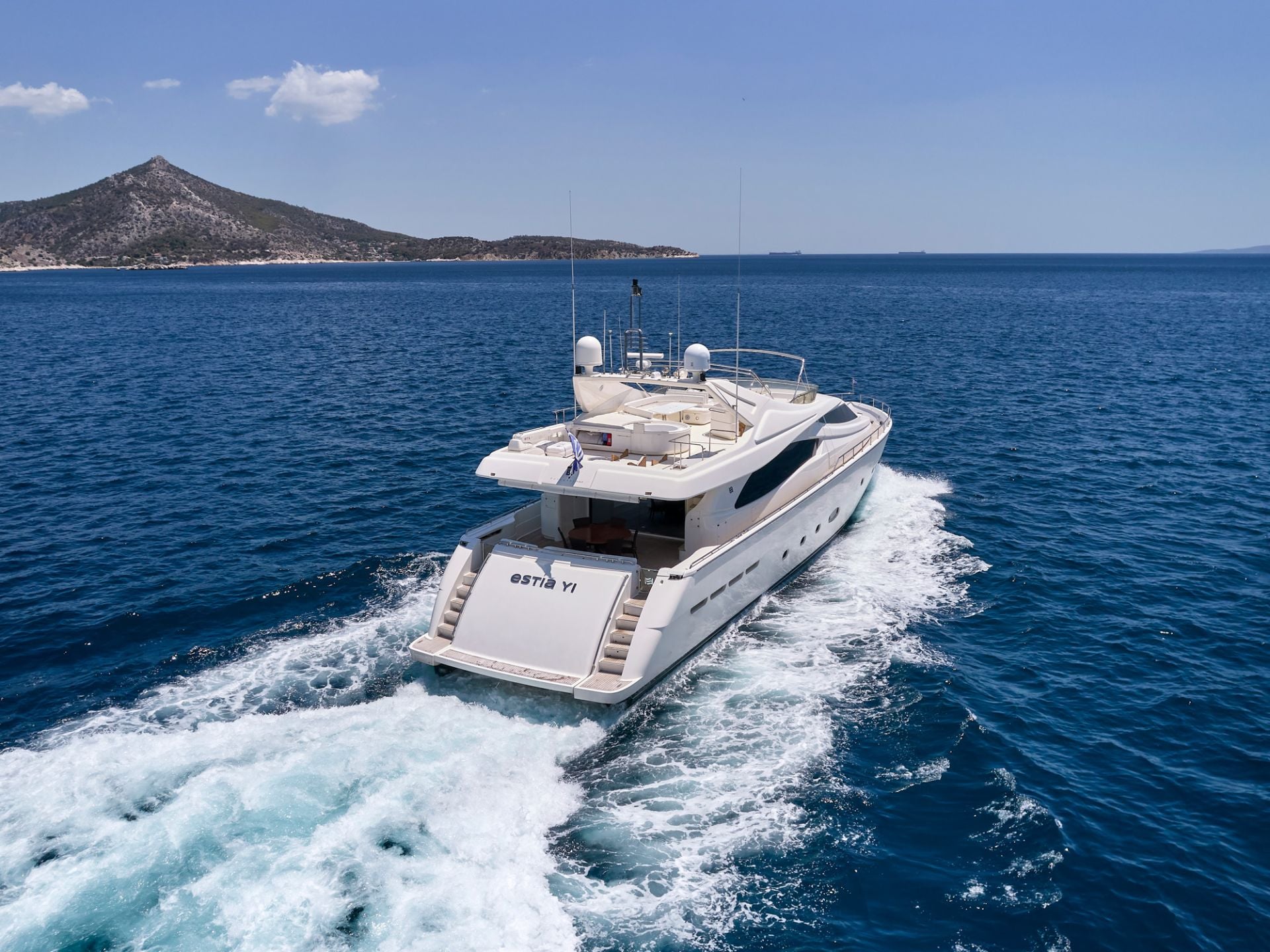 Ferretti 88 | Istion Yachting Greece