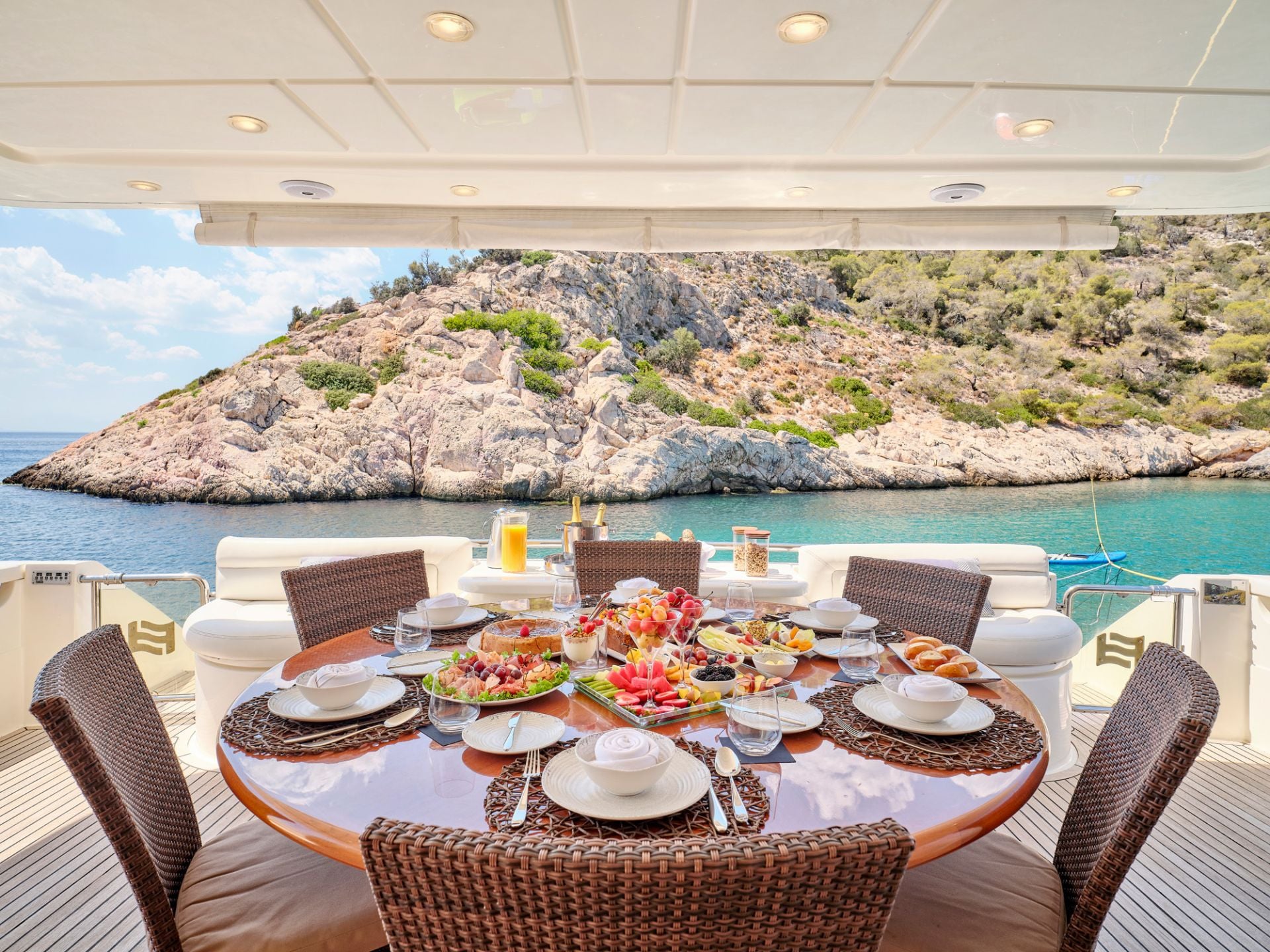 Ferretti 88 | Istion Yachting Greece