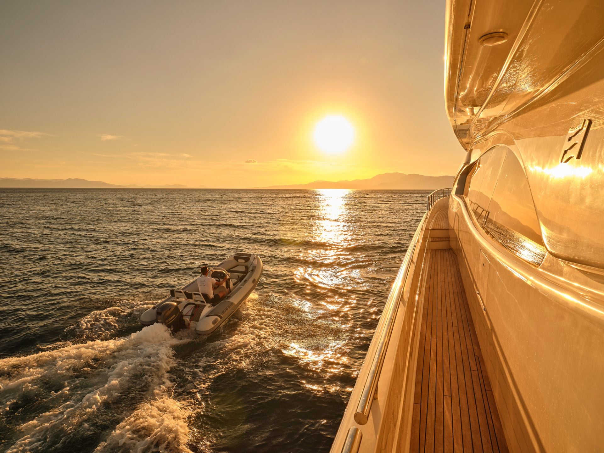 Ferretti 88 | Istion Yachting Greece