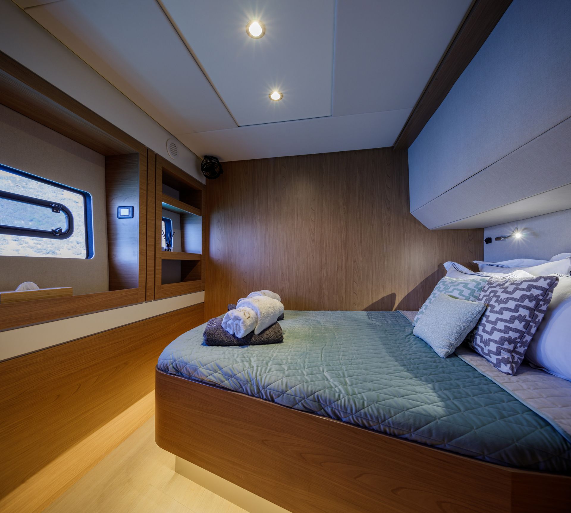 Bali 5.4 | Istion Yachting Greece