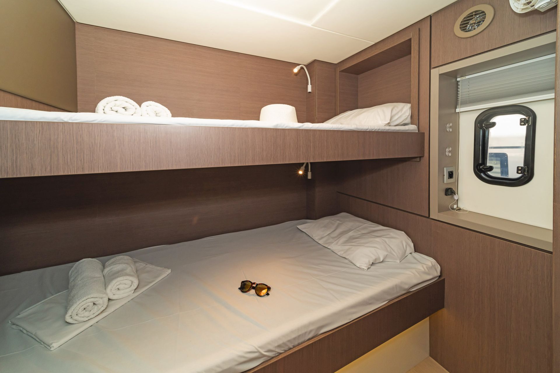 Bali 4.6 | Istion Yachting Greece