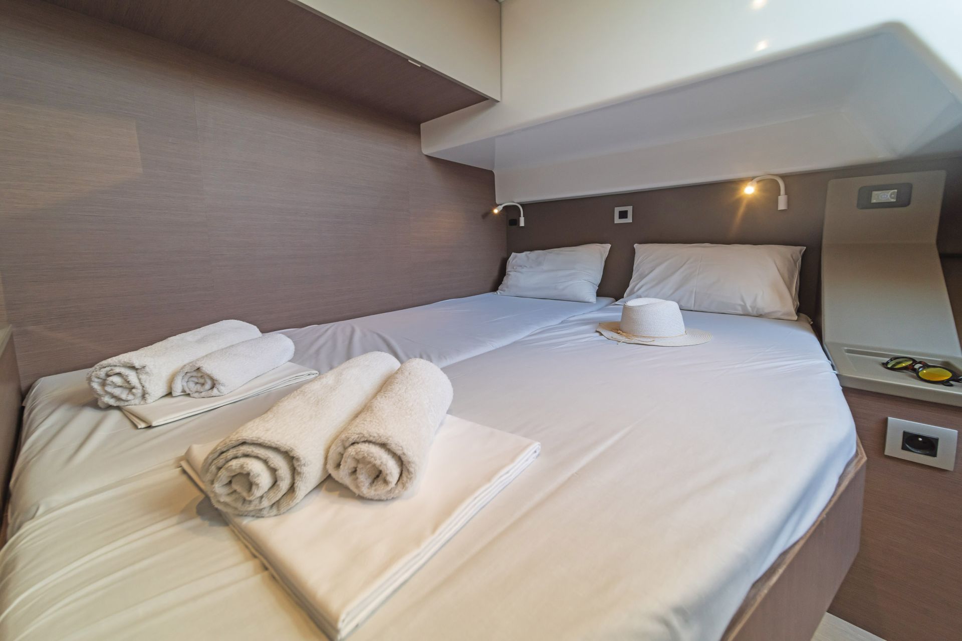 Bali 4.6 | Istion Yachting Greece