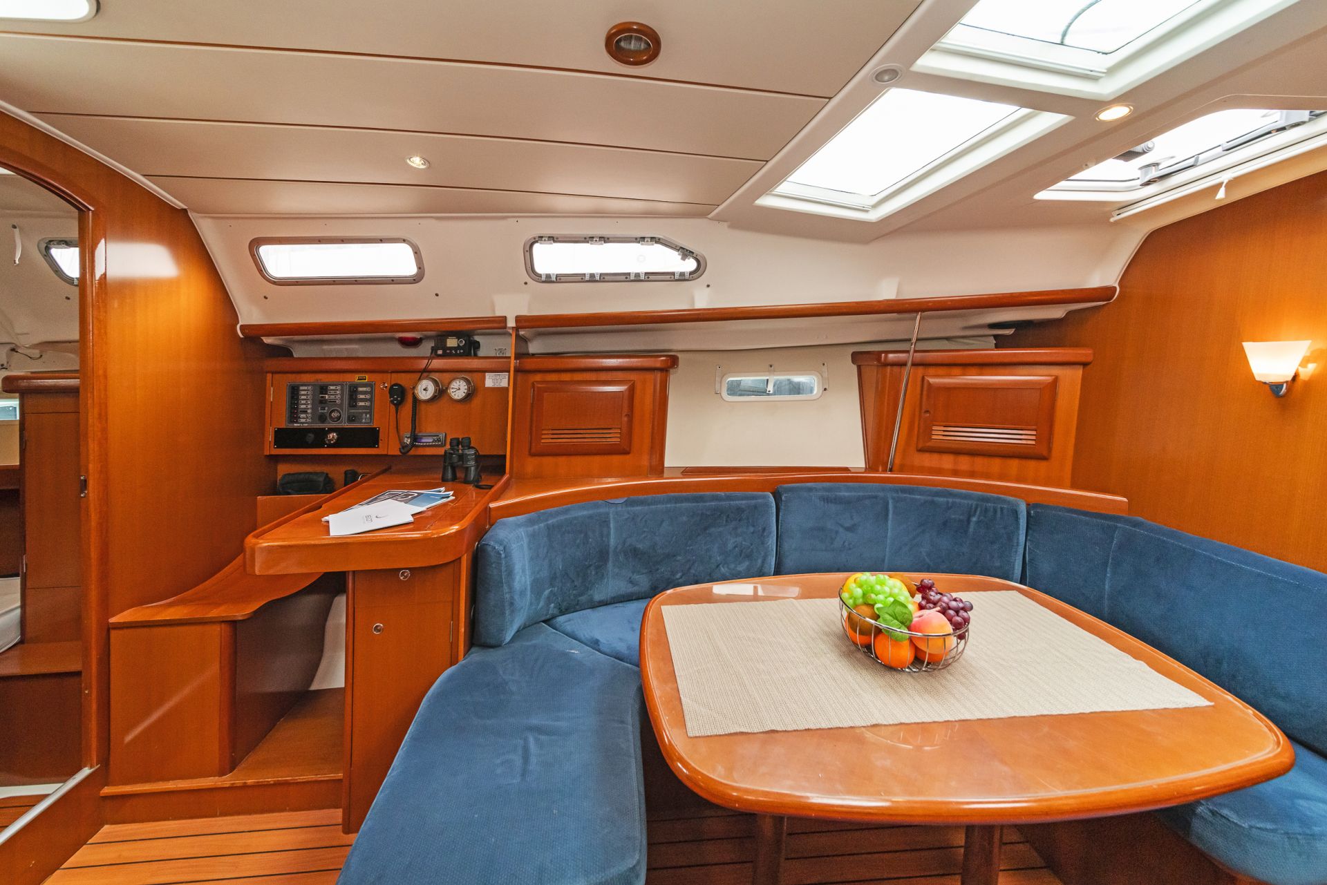 Oceanis 393 | Istion Yachting Greece