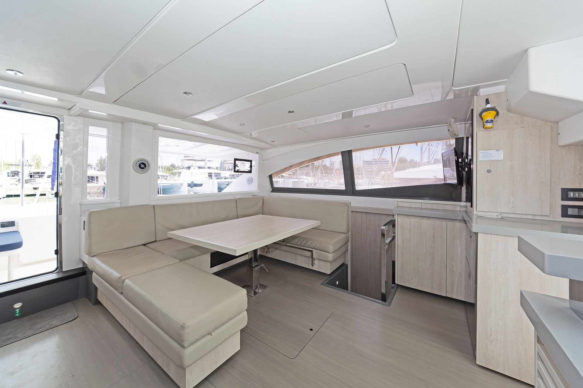 Leopard 48 | Istion Yachting Greece