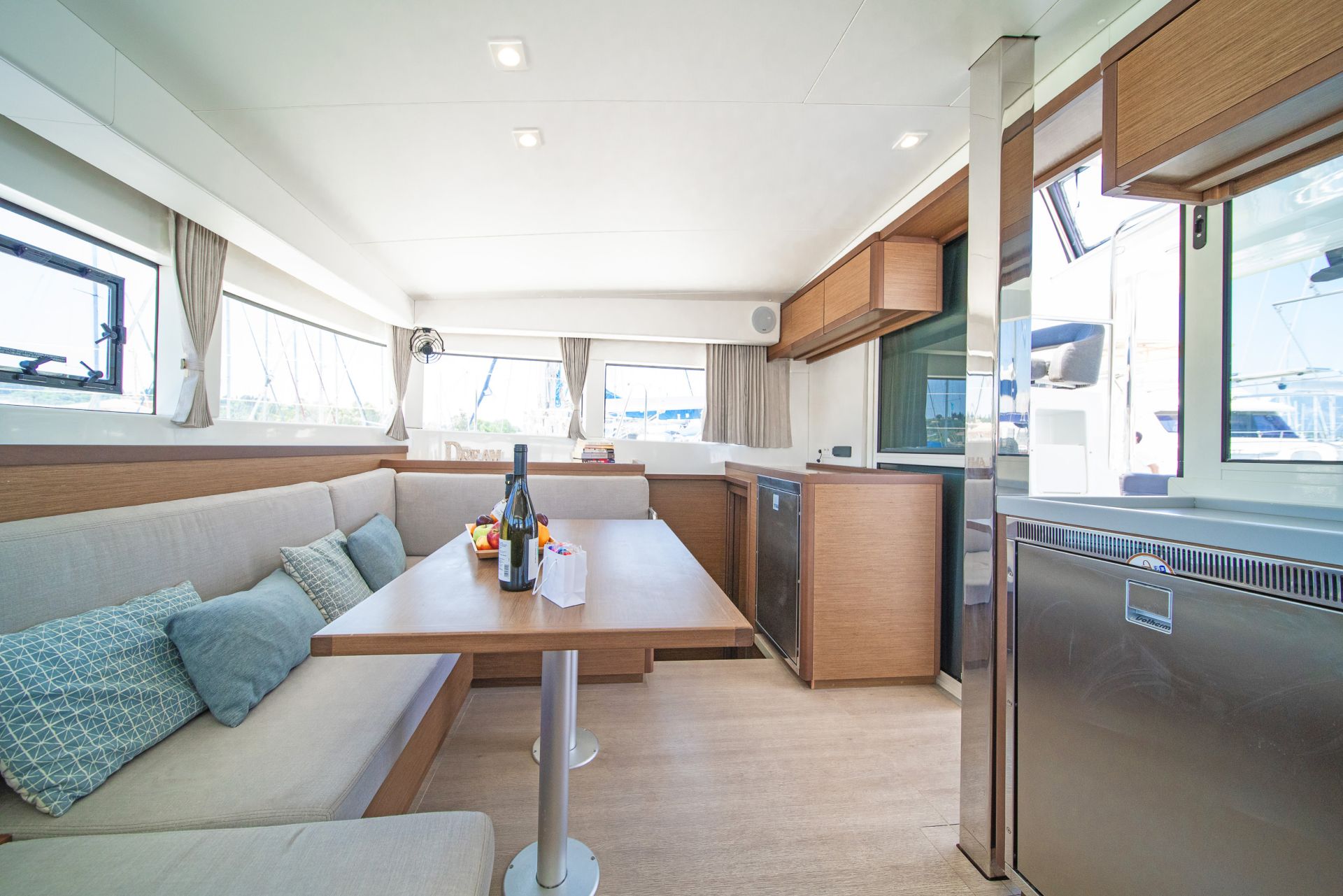 Lagoon 40 | Istion Yachting Greece